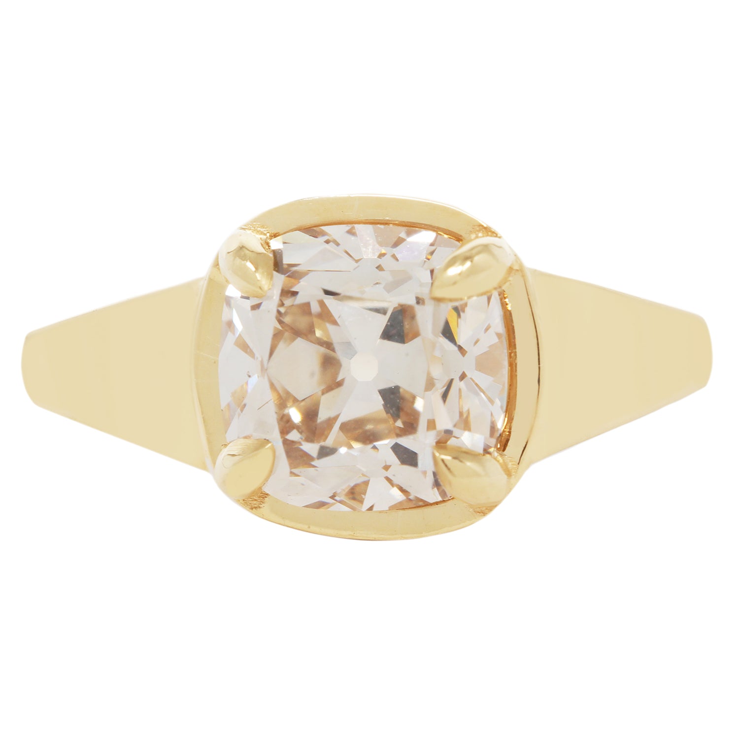 Noble Signet Shield Ring – ESQUELETO