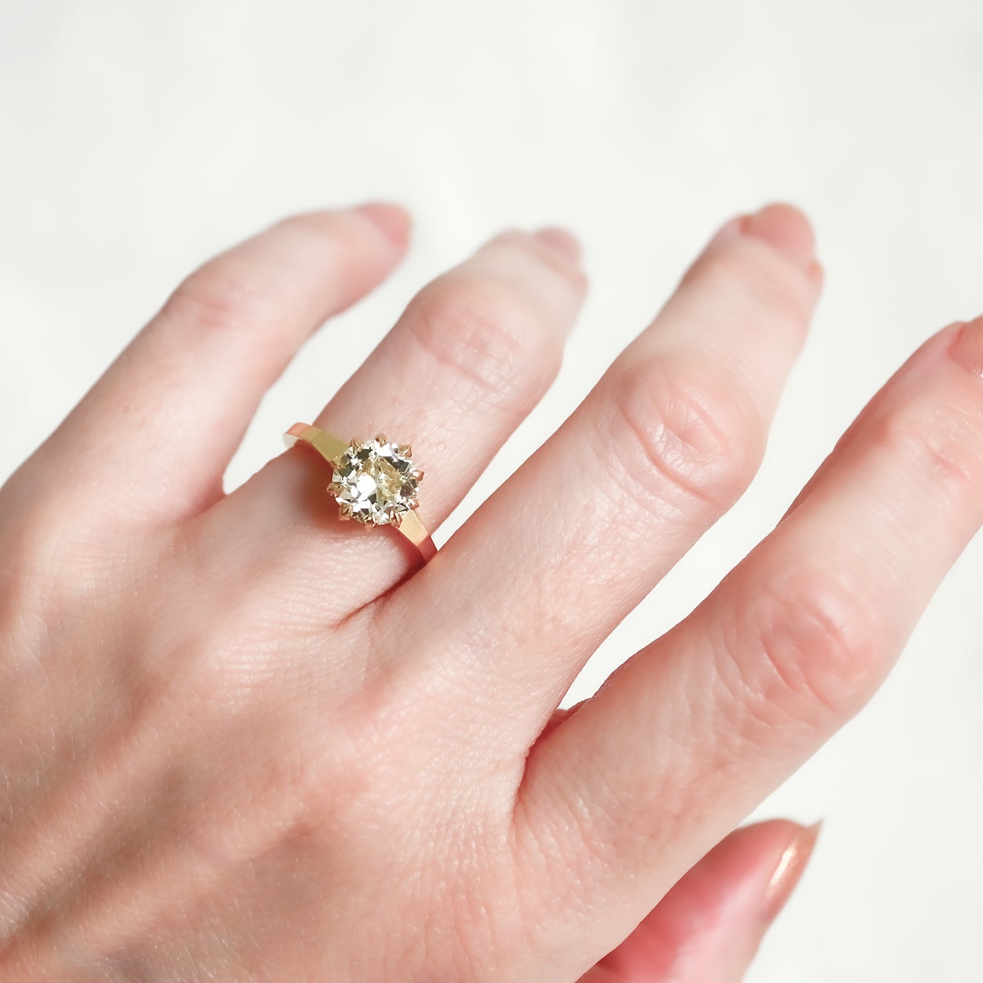 Open media 1 in modal