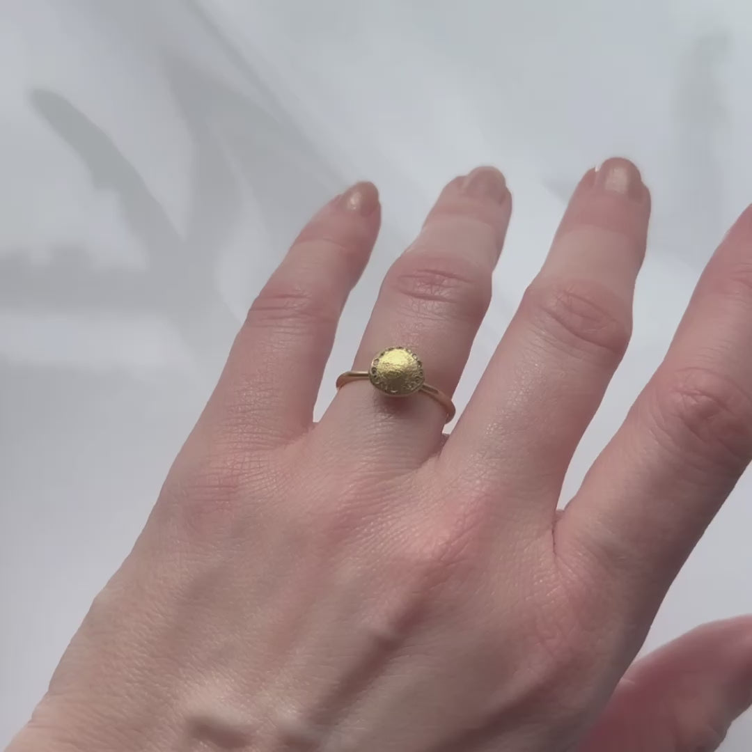 Round Top Ring opens full screen video in same window.