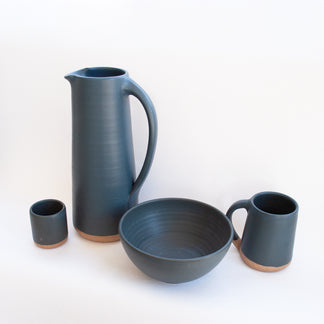 Ceramic Water Pitcher – ESQUELETO