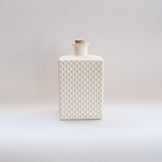 Porcelain Faceted Decanter – ESQUELETO